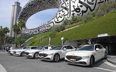 UAE, '흰색' 제네시스 G90로 국빈 모신 사연은 : ZUM 뉴스