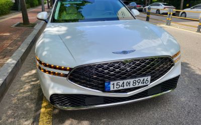 [시승기] 제네시스 G90, '쇼퍼·오너 드리븐' 두 마리 토끼 잡았다 : ZUM 뉴스