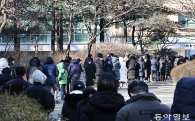 ‘자가키트 양성’ 노인, 치료 못받고 숨져…영유아 사망도 잇따라 : ZUM 뉴스