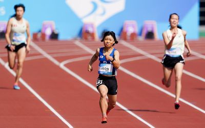 항저우 장애인AG 첫 메달은 은빛! 전민재, 200m서 2위 기록하며 대회 4연속 시상대 올라 : ZUM 뉴스