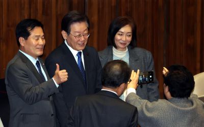 “비명 학살” 이재명 퇴진론 쏟아진 다음날, 친명 지도부 단수 공천 : ZUM 뉴스