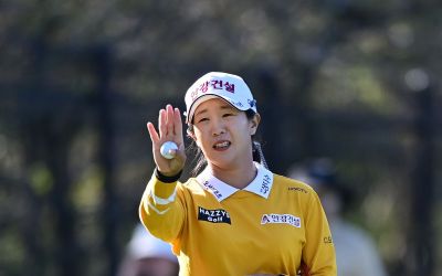 임진희, LPGA 파운더스컵 1라운드 1타 차 공동 3위 : ZUM 뉴스