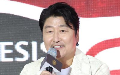[28회 BIFF] '거미집' 송강호 "감독, 편한지 알았다…이젠 마음 이해돼" : ZUM 뉴스