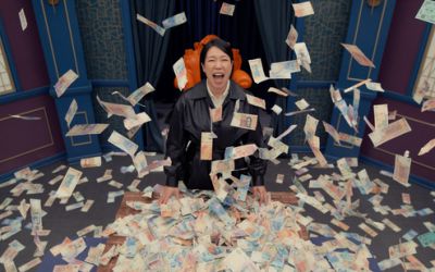 염혜란 EBS '돈의 얼굴' 내레이터 겸 '머니맨'으로 변신 : ZUM 뉴스