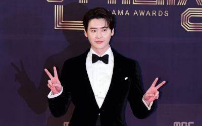 [TEN 포토] 이종석 'MBC 연기대상 대상 연습중' : ZUM 뉴스