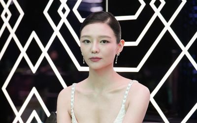 '173cm 58kg' 이솜, 모델 출신이라더니…남다른 볼륨감으로 글래머 몸매 과시 : ZUM 뉴스