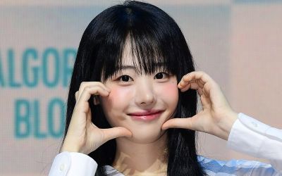 QWER 히나, 심쿵 눈맞춤[TEN포토] : ZUM 뉴스