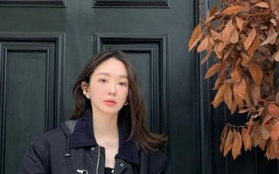 '167cm 52kg' 강민경, 눈화장 다 지워도 숨겨지지 않는 '얼짱 출신' 비주얼 : ZUM 뉴스