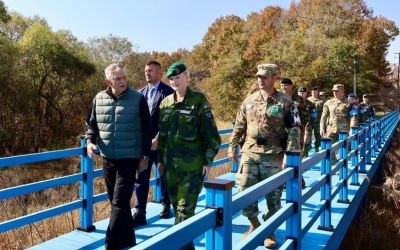 EU 외교수장, DMZ 찾아 "평화에 더 많은 투자 해야" : ZUM 뉴스