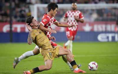 '18세' 김민수, UCL 무대 데뷔…아인트호벤전 교체 투입돼 15분 소화 : ZUM 뉴스