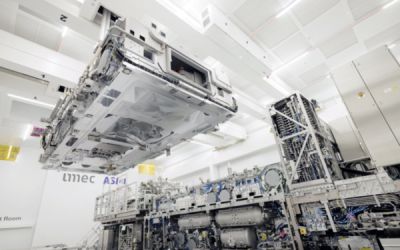 ASML, 3분기 순매출 10.8조...장비 예약 매출 급감 : ZUM 뉴스