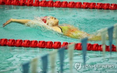 최민서, 여고 배영 100m 1위 : ZUM 뉴스