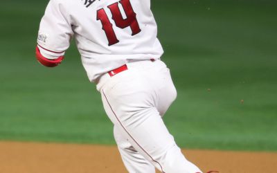 [KS]SSG 최정, 8회 추격의 투런포 '쾅'…PS 통산 12호 : ZUM 뉴스