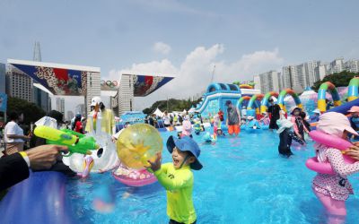 올림픽공원에 개장한 하하호호 올림픽물놀이장 : ZUM 뉴스