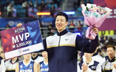 신영석, 올스타전 3관왕 '팬투표·세레머니·MVP' : ZUM 뉴스