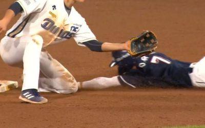 KBO, '판정 논란' 전일수·이용혁 심판 50만원 벌금·경고 : ZUM 뉴스