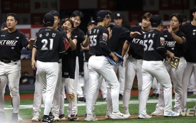 '5위 사수' KT, 6위 SSG와 1게임 차…LG, 준플레이오프 직행 확정(종합) : ZUM 뉴스