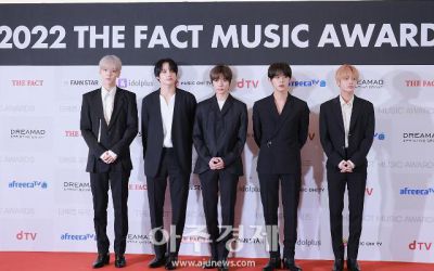 [포토] TXT, '멋짐 폭발' (2022 TMA) : ZUM 뉴스