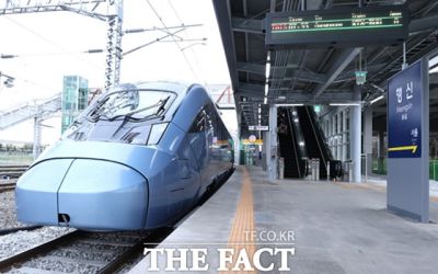 강릉행 KTX 행신역 출발..."첫! 기적 울리다" : ZUM 뉴스