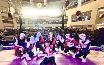 TFN, 필리핀 첫 팬미팅 7천 명 운집 '대성황' : ZUM 뉴스