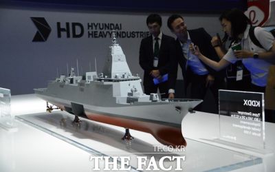 '8조' KDDX 사업 분수령...방사청 심의 앞두고 어수선한 조선업계 : ZUM 뉴스