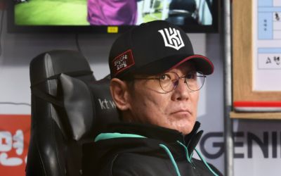 KT 이강철 감독 "초반 대량실점 돌이킬 수 없었다"[준PO3 패장] : ZUM 뉴스