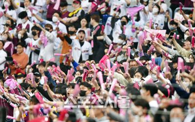 LG-키움 서울 빅뱅 PO 시리즈, 4차전도 고척돔 1만6300석 매진[PO4] : ZUM 뉴스