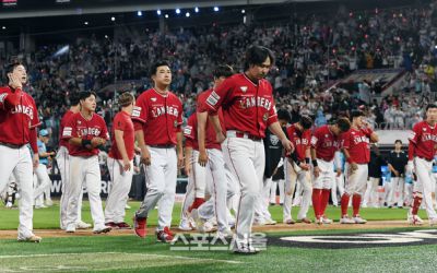 확실한 ‘2강’→이젠 ‘2위’도 위태...챔피언 SSG, 어쩌다 이렇게까지 [SS포커스] : ZUM 뉴스