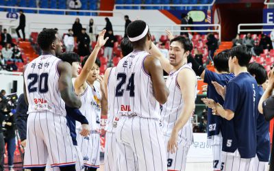 4연승 ‘슈퍼팀’ 위용 찾고 있는 KCC, 운명의 크리스마스?[SS현장] : ZUM 뉴스