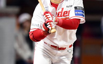 SSG, 최지훈 결승타+이틀연속 한유섬 홈런…두산에 5-3 역전승 [SS문학in] : ZUM 뉴스