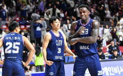 허웅이 옳았다! KCC ‘슈퍼팀’ 반등 이끈 라건아의 각성! [SS현장] : ZUM 뉴스