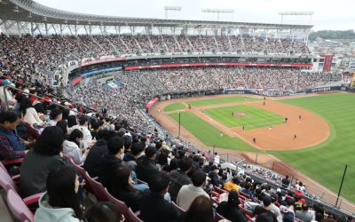 초고속 흥행 KBO리그, ‘전세대 아우르는 가성비 만점’ 야구만 한 것도 없다 [SS포커스] : ZUM 뉴스