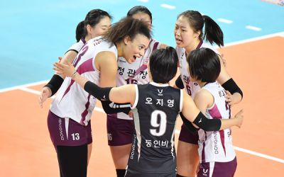 '디우프 40점' KGC, 풀세트 접전 끝에 도로공사 꺾고 2연패 탈출 : ZUM 뉴스