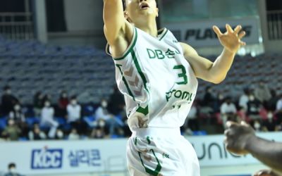 '허웅 23점' DB, KCC 5연승 저지…SK와 공동 선두 : ZUM 뉴스