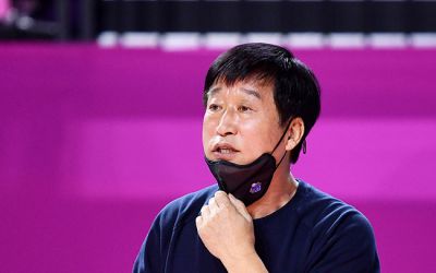 [ST포토] IBK기업은행 이끄는 김호철 감독 : ZUM 뉴스