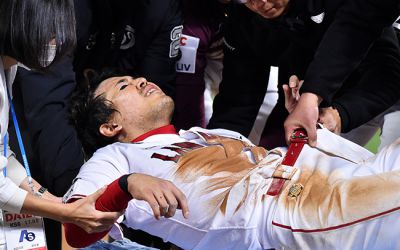 [ST포토] 후송되는 SSG 한유섬 : ZUM 뉴스