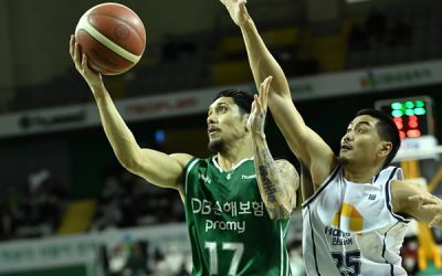 '6명 두 자릿수 득점' DB, KCC 꺾고 4연승 질주 : ZUM 뉴스