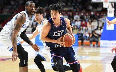 '허웅·존슨 각각 23점' KCC, 한국가스공사 격파 : ZUM 뉴스