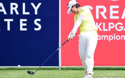 [ST포토] 박지영, 멀리 보낸다 : ZUM 뉴스