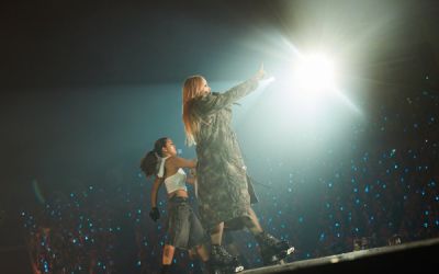 YG, 7년 만에 2NE1 유튜브 가동… CL 라이브 무대 공개 : ZUM 뉴스