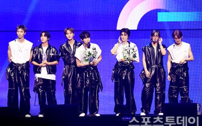 [ST포토] NCT 127, K 월드 드림 베스트 아티스트상 수상 : ZUM 뉴스