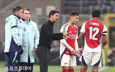 '공격진 침묵' 아스널, UCL 인터 밀란 원정서 0-1 패배…12위로 하락 : ZUM 뉴스