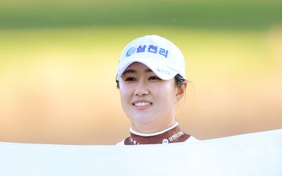 [ST포토] 마다솜, KLPGA 통산 네 번째 우승 : ZUM 뉴스