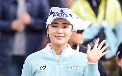 윤이나, Q시리즈 최종전 8위…LPGA 투어 출전권 획득 : ZUM 뉴스