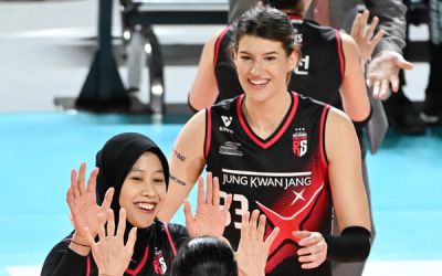 '메가+부키리치 35점 합작' 정관장, IBK기업은행 제압하고 8연승 신바람 : ZUM 뉴스