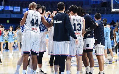 [ST포토] 부산KCC, 원정 3연패 끝 : ZUM 뉴스