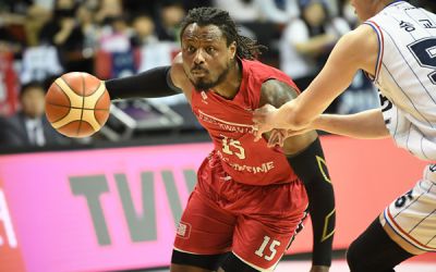 정관장, 버튼 활약 앞세워 KCC 격파…KCC 6연패 수렁 : ZUM 뉴스