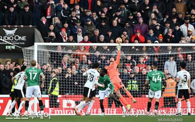 EPL 1위 리버풀, 2부 최하위에 패배…FA컵 32강 탈락 : ZUM 뉴스