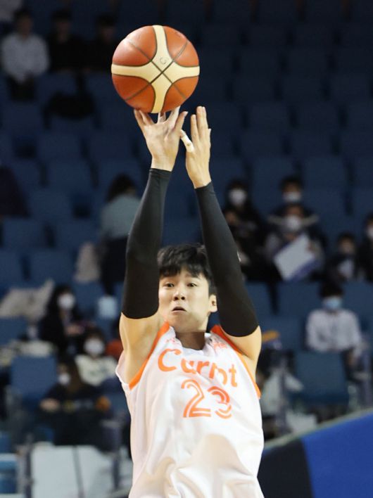 KBL 3점슛 도사 ‘200’ 전설 쏠까 : ZUM 뉴스