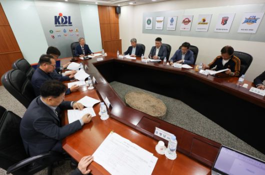 이대성 복귀 논란의 최종 관문…KBL ‘FA 제도 점검 TF’ 만든다 : ZUM 뉴스